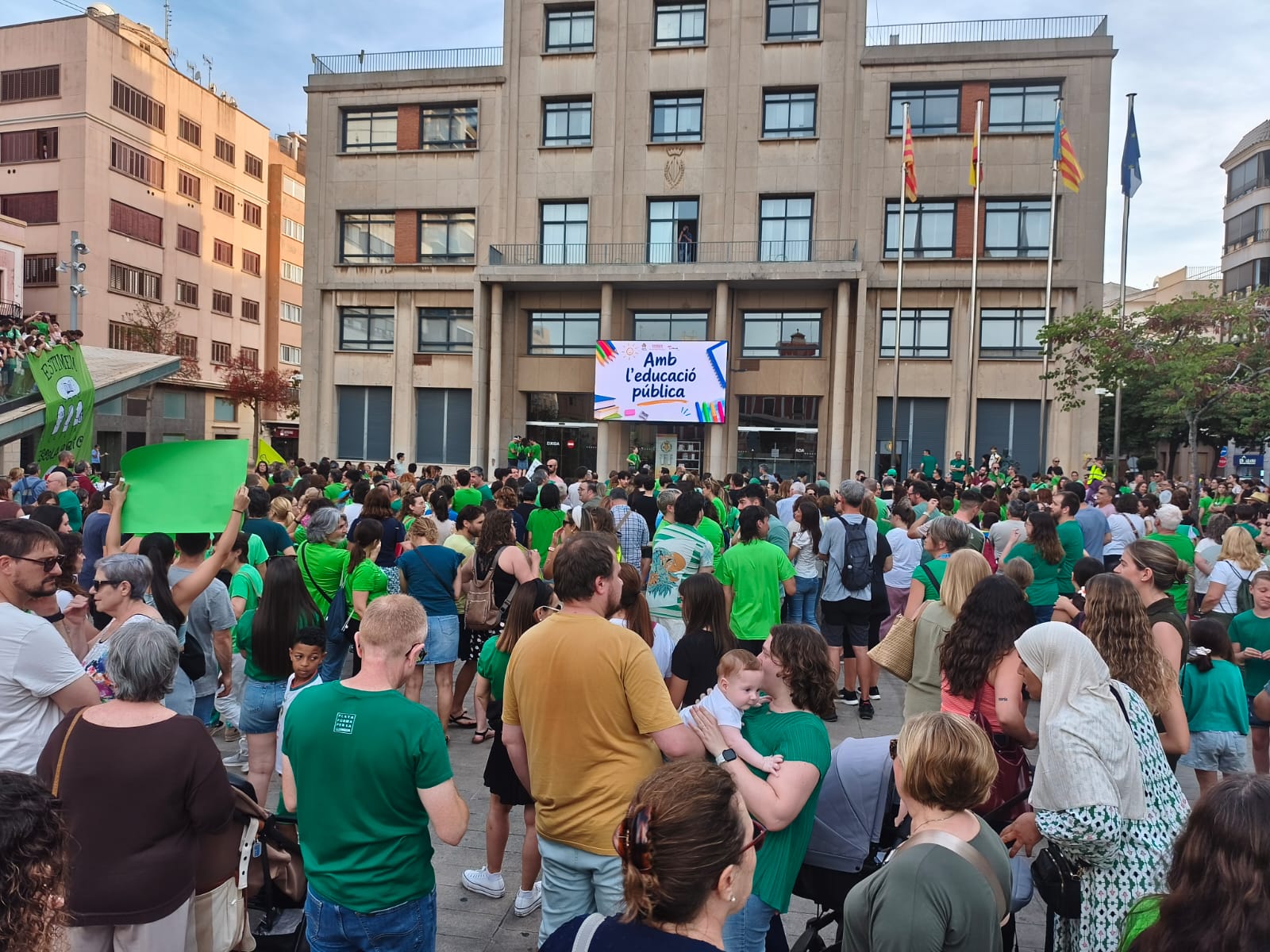 Clam unitari a Vila-real en defensa de l'escola pública